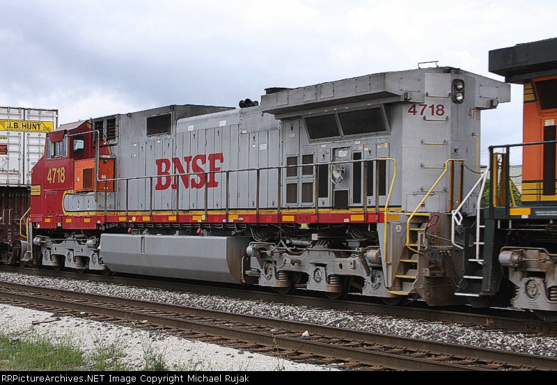 BNSF 4718